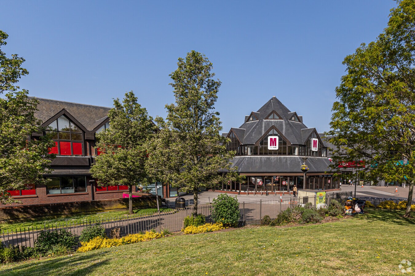 17 Selborne Walk, London E17 7JR | LoopNet UK