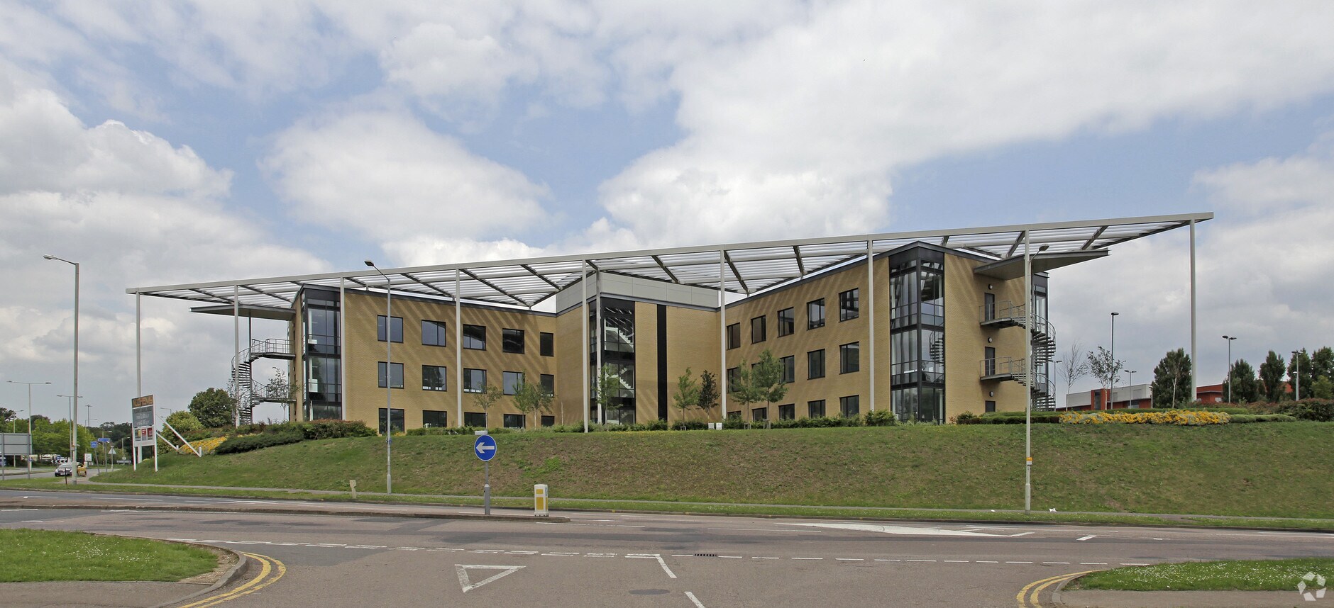 Bessemer Rd, Welwyn Garden City, AL7 1HU - Alchemy | LoopNet UK