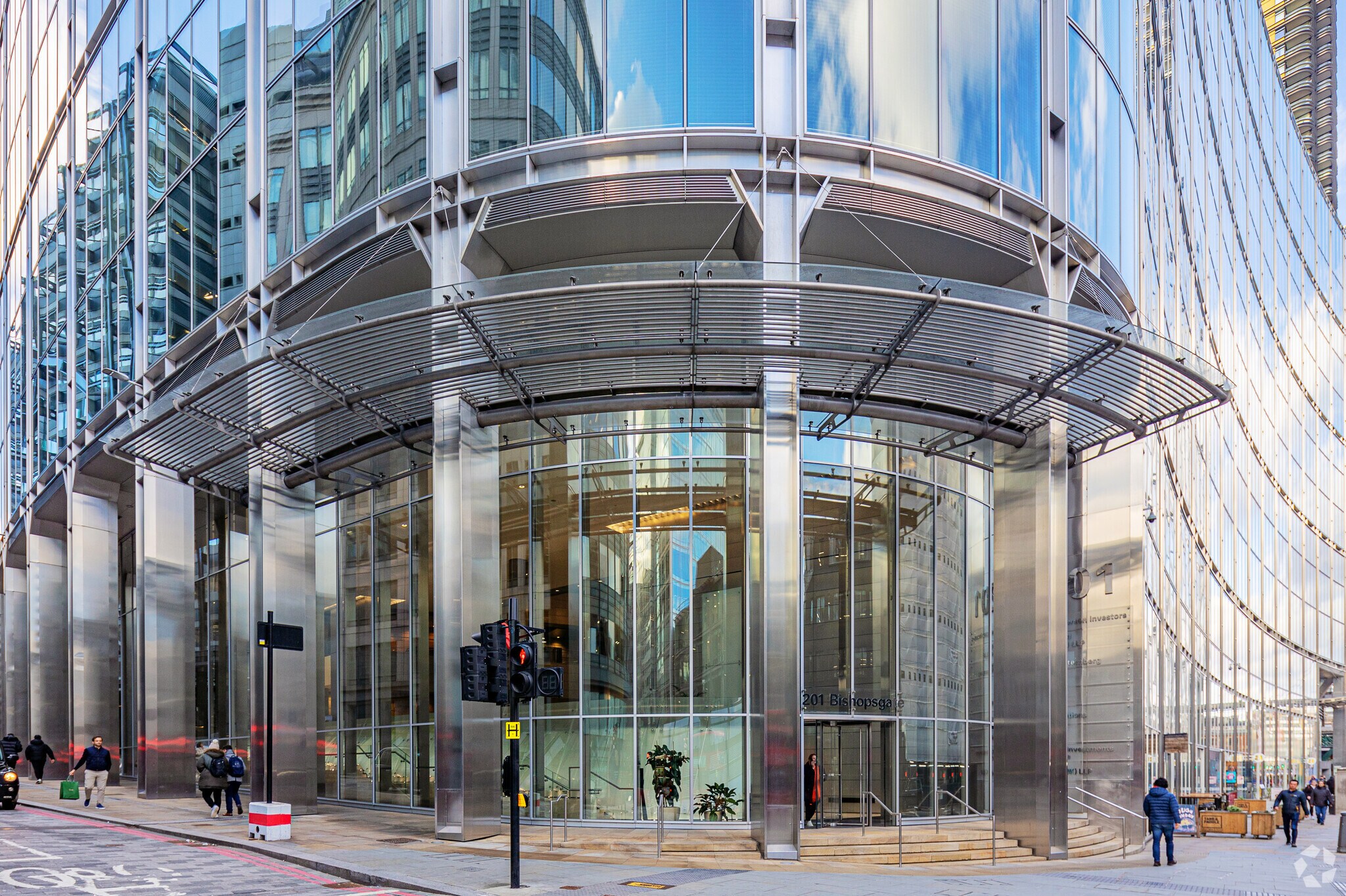 Retail Space to Rent in 201 Bishopsgate, London, EC2M 3AE - 707 sq ft ...