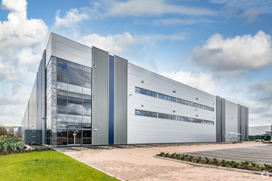 John Milne Av, Rochdale, OL16 4NZ - Imperial 165 | LoopNet UK