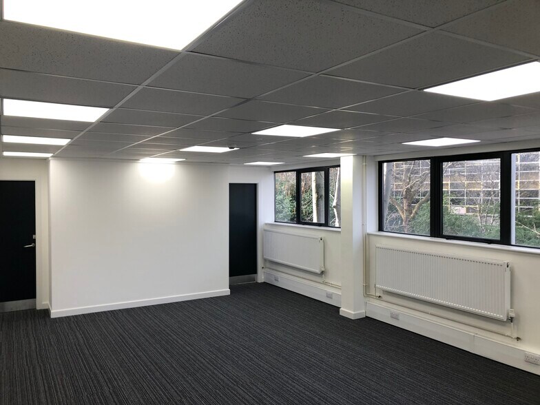 1B North Crescent, London E16 4SR - Industrial for Rent | LoopNet UK