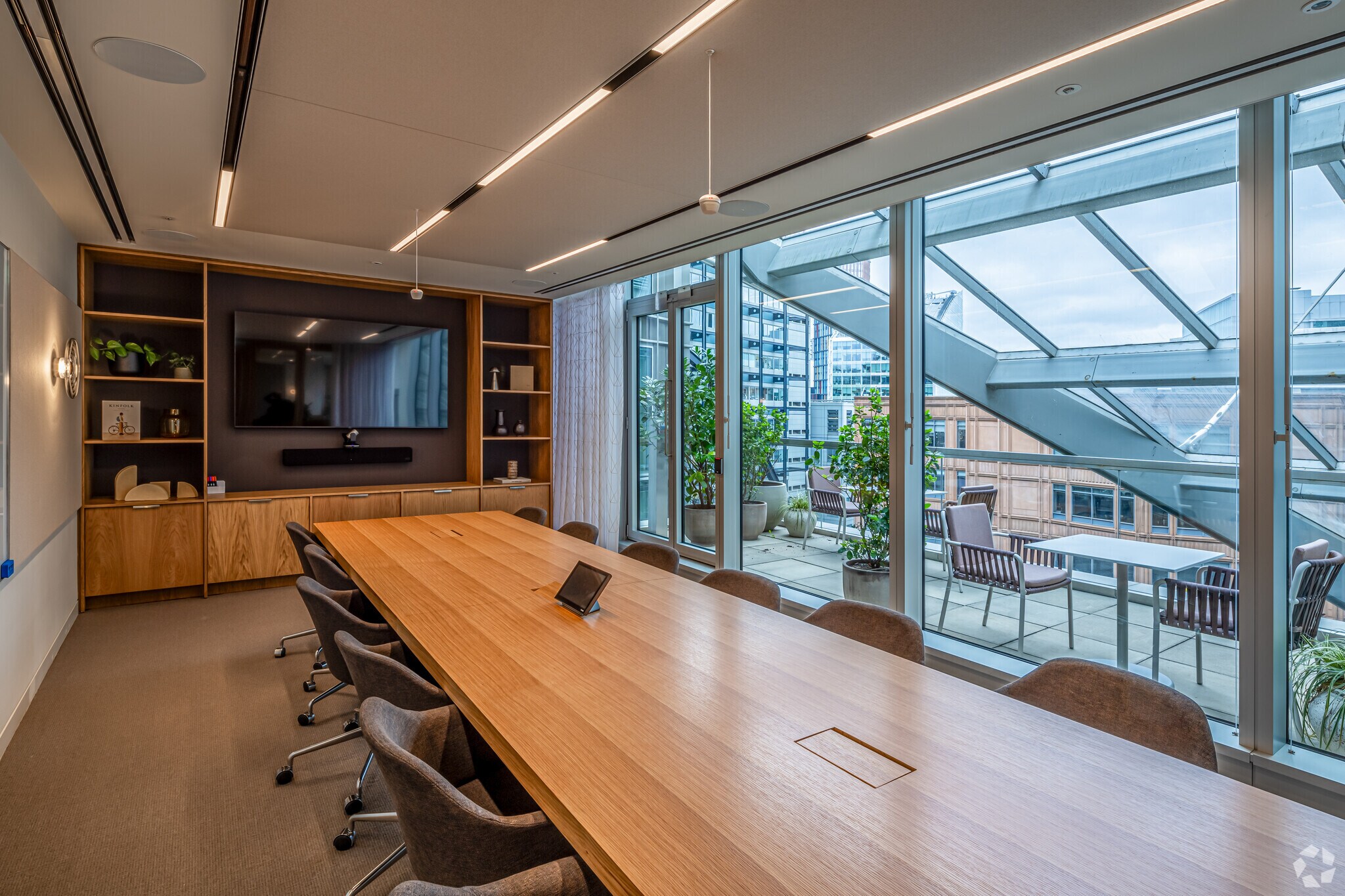 Retail Space to Rent in 201 Bishopsgate, London, EC2M 3AE - 707 sq ft ...