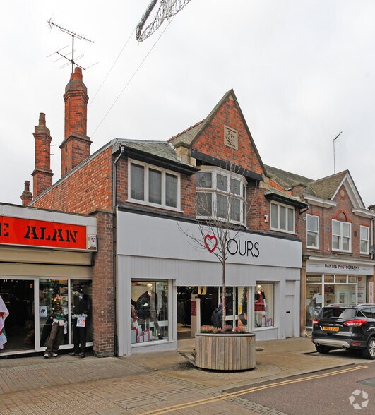 57 High St, Rushden, NN10 0QE