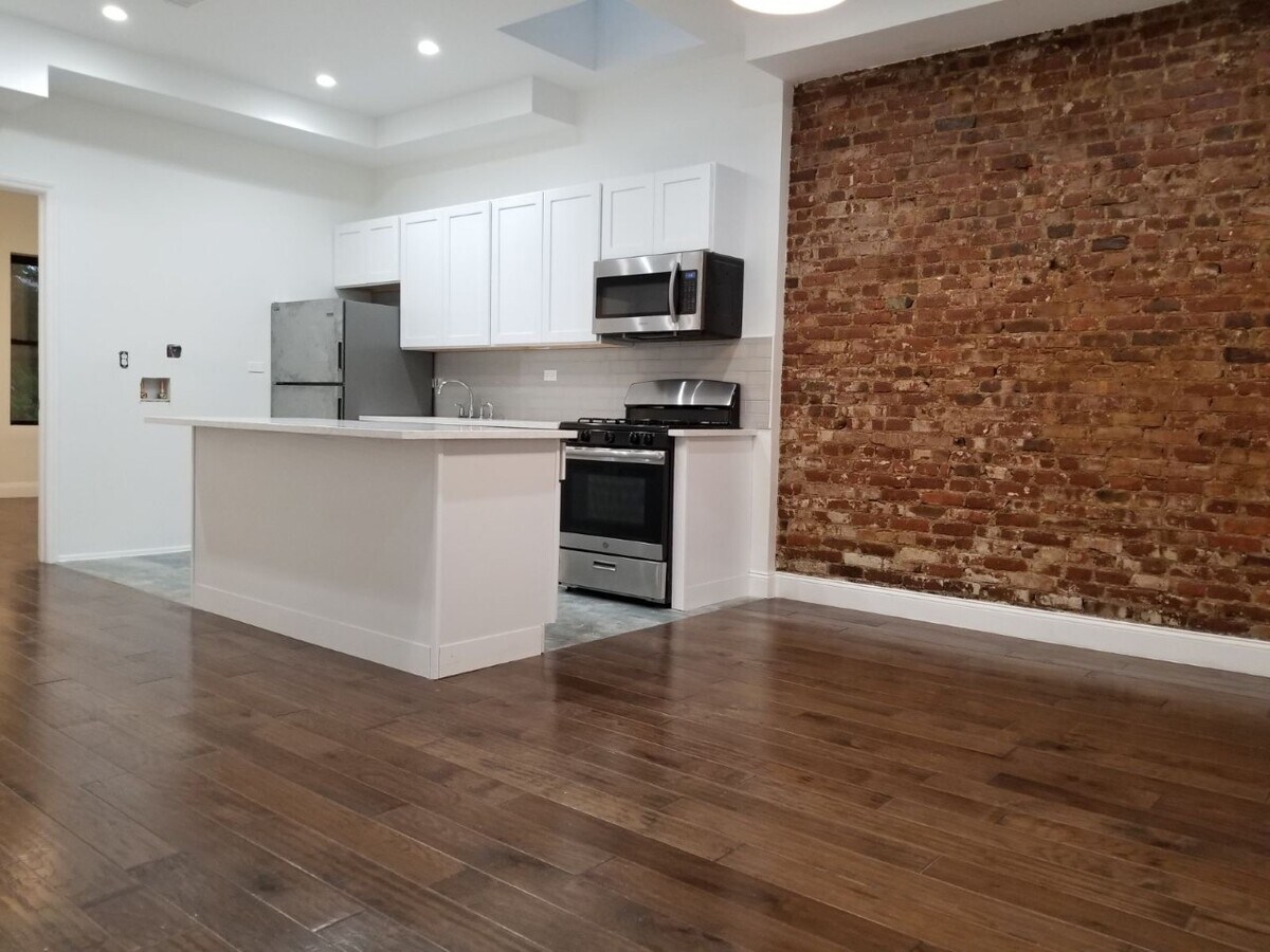 1138 Eastern Pky, Brooklyn 11213 | LoopNet.co.uk