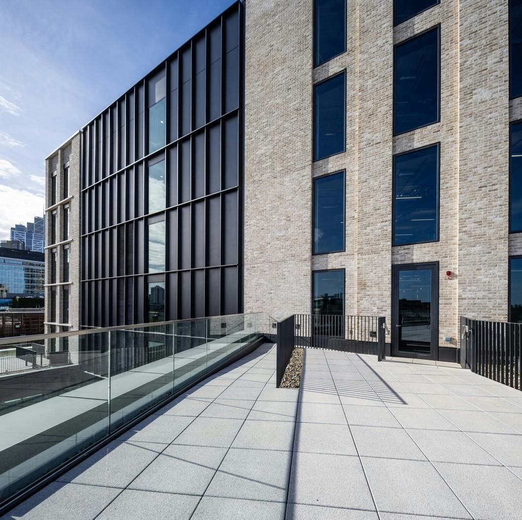 Retail Space to Rent in 201 Bishopsgate, London, EC2M 3AE - 707 sq ft ...