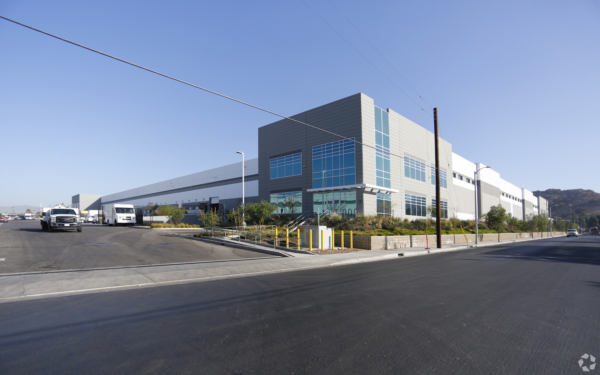 11063 Pendleton St, Sun Valley 91352 - Building 1 | LoopNet.co.uk