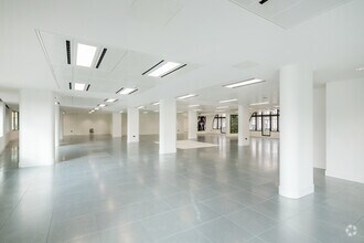75 Knightsbridge, London SW1X 7QU - Knightsbridge Gate | LoopNet UK