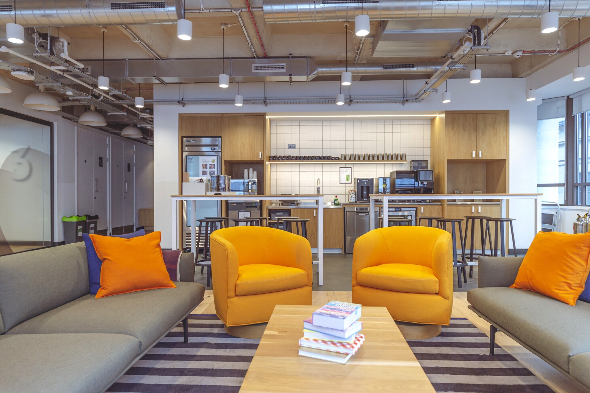 12 Moorgate, London, EC2R 6DA - Office to Rent - 24,901 sq ft - GBR