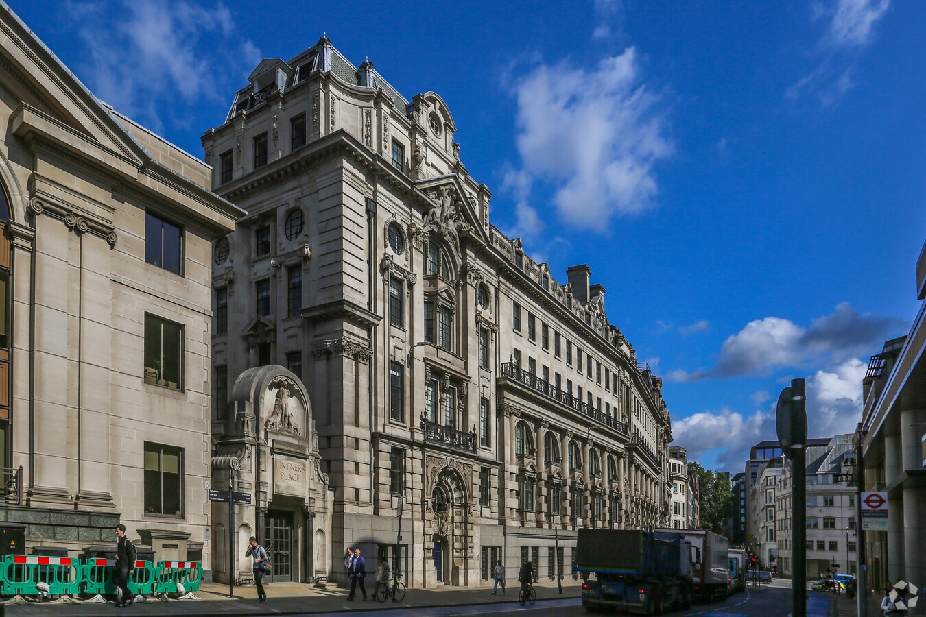 1 Queen Street Pl, London EC4R 1QS - Five Kings House | LoopNet.co.uk