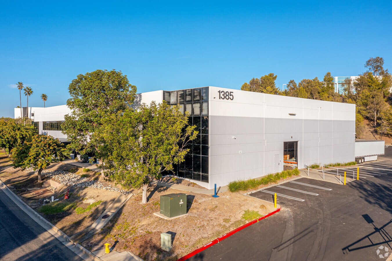 1385 Park Center Dr, Vista 92081 | LoopNet UK