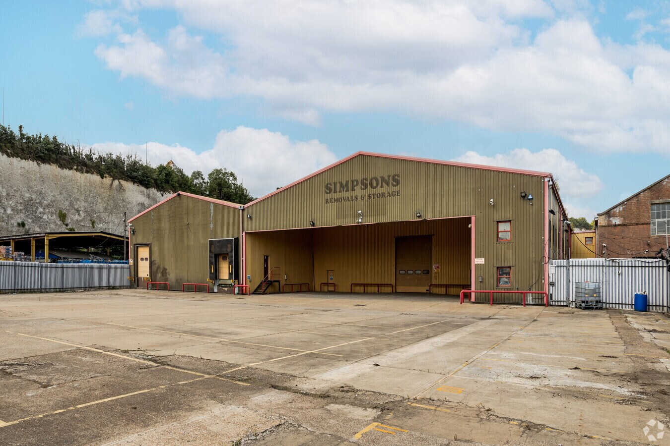 Manor Way, Swanscombe, DA10 0PP | LoopNet UK