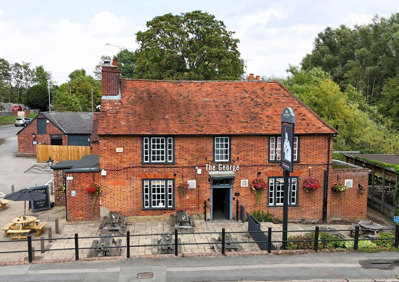 Retail Property for Sale in The George Inn, 660 Loddon Bridge Rd ...