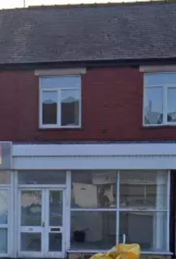 Retail Space to Rent - 33-35 St Annes Rd, Blackpool, FY4 2AP - 251 sq ...