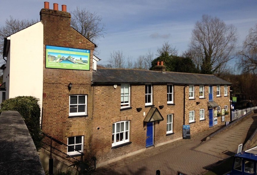 99 Church St, Rickmansworth WD3 1JJ | LoopNet UK