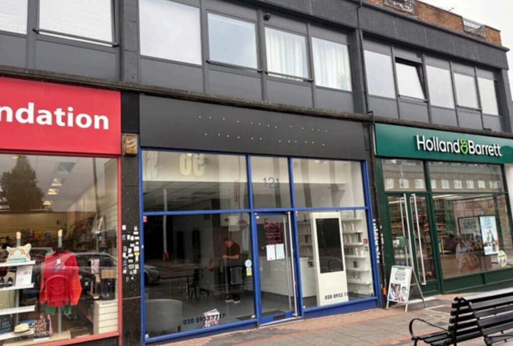 121 Shenley Rd, Borehamwood, WD6 1AG - Retail to Rent - 1,010 sq ft - GBR