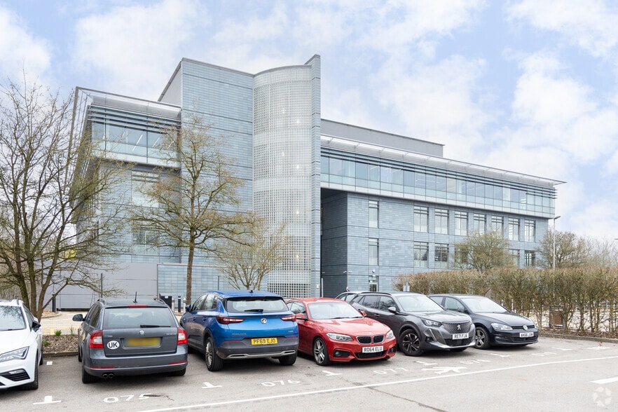 250 Brook Dr, Reading, RG2 6UA | LoopNet