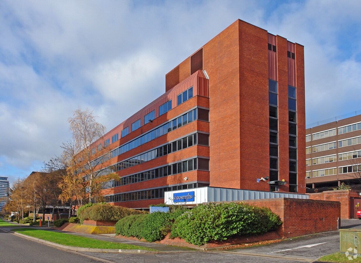 Quantum House, Basing Vw, Basingstoke, RG21 4EX | LoopNet