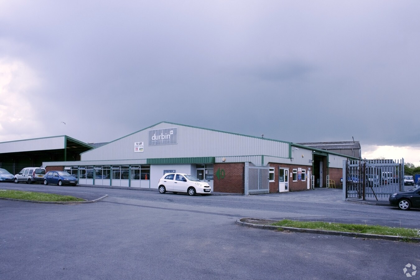 Lawrence Dr, Yate, BS37 5PG - GBR