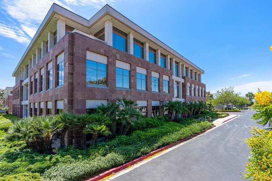 1917 Palomar Oaks Way, Carlsbad 92008 - Wright Place | LoopNet UK