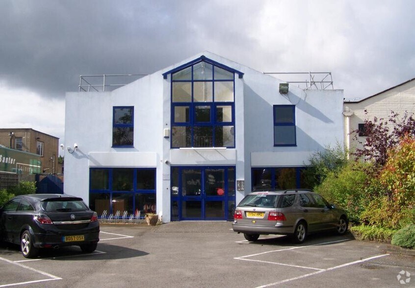 9 Victoria Way, Burgess Hill RH15 9NF | LoopNet UK