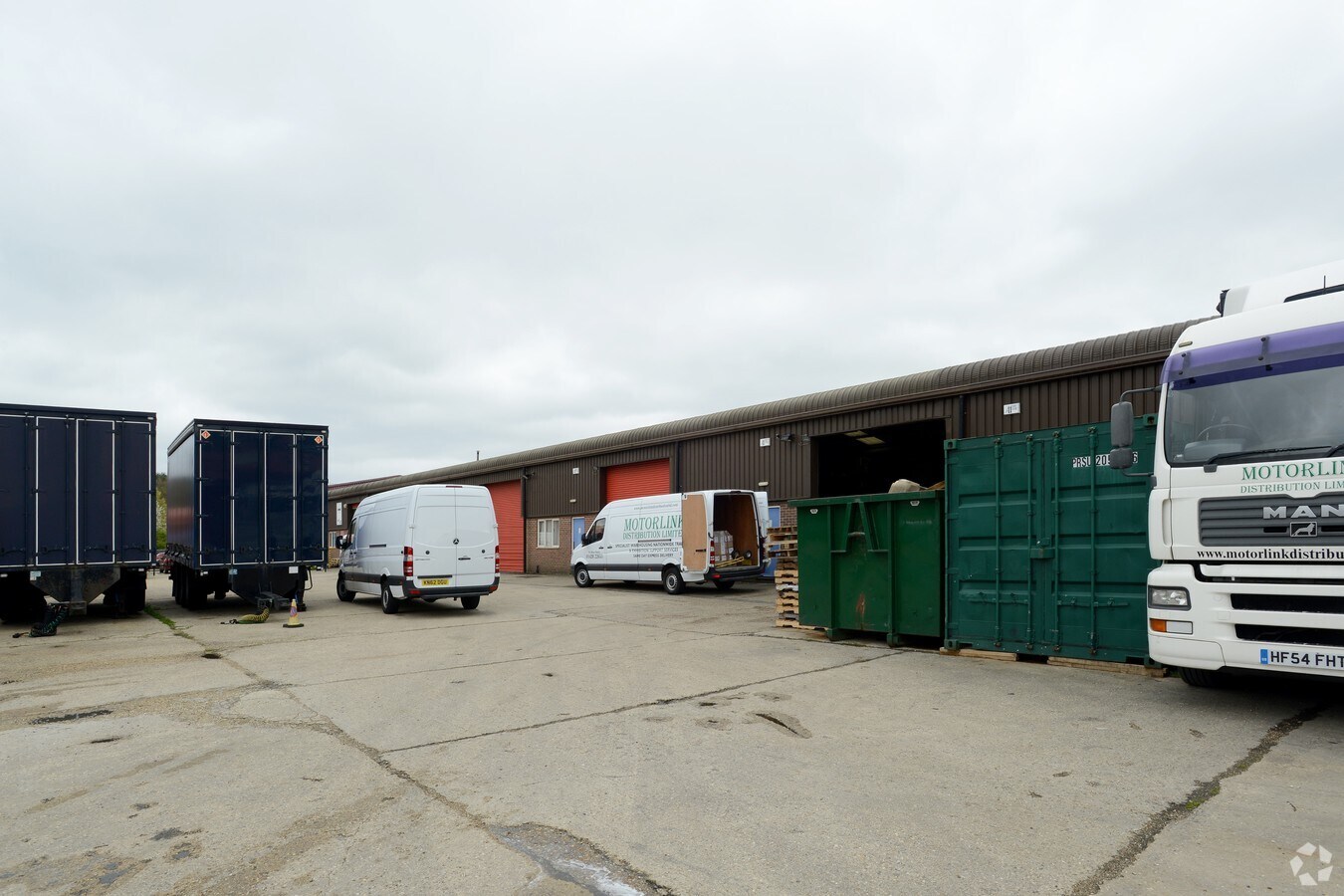 Blacknest Rd, Alton GU34 4PX | LoopNet.co.uk