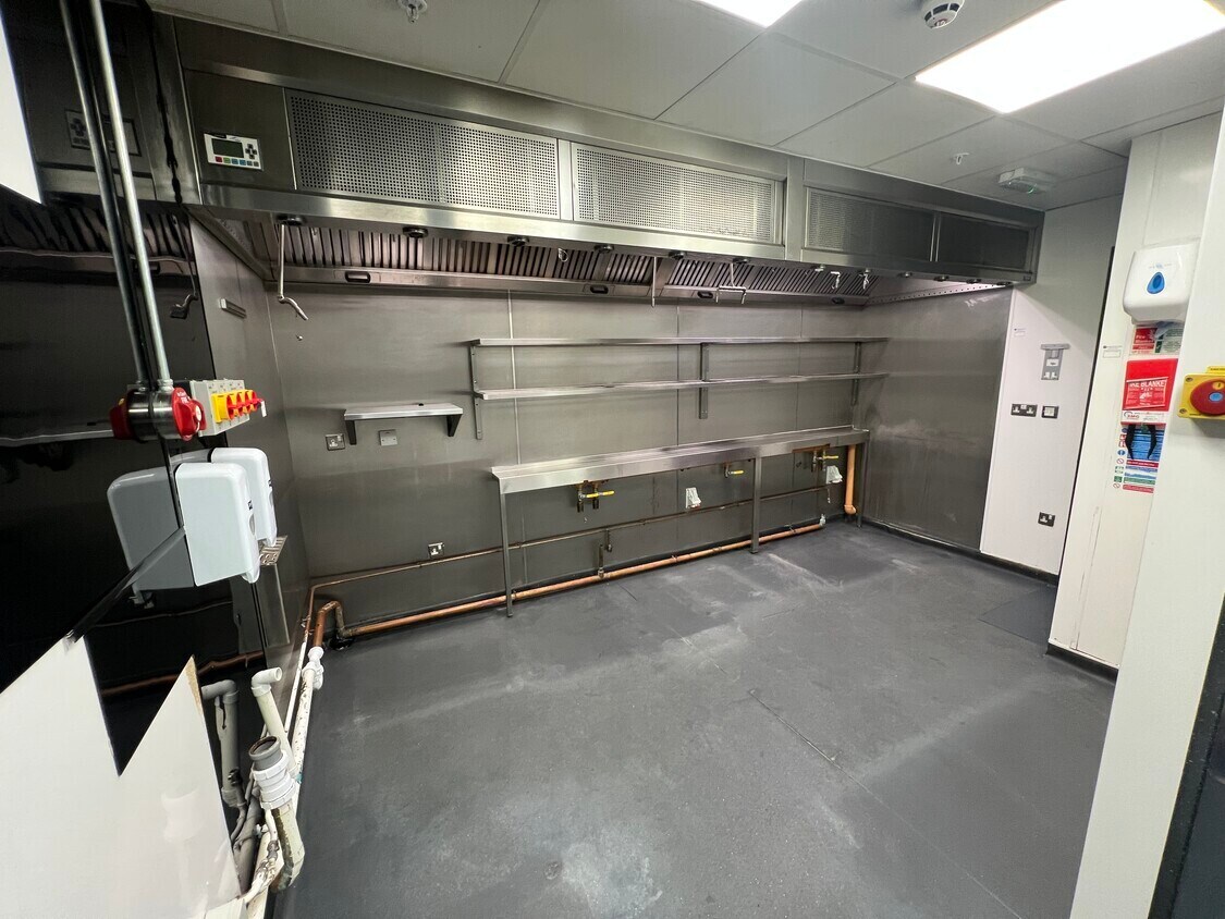 Retail Space to Rent in One New Ludgate 60 Ludgate Hl, London, EC4M 7AW ...