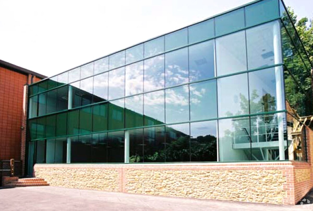 Mill Ln, Godalming, GU7 1EY | LoopNet UK