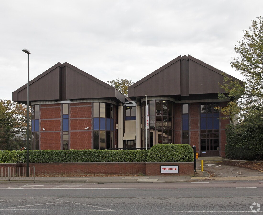 Gatwick Rd, Crawley, RH10 9AX | LoopNet UK