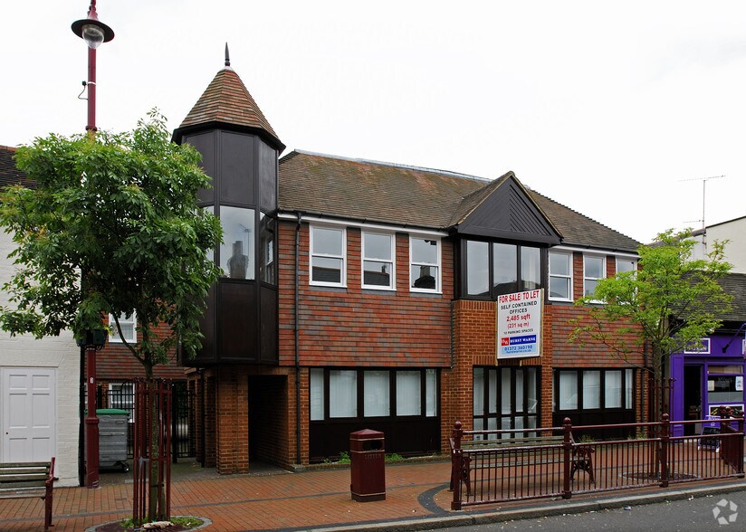 56 Guildford St, Chertsey, KT16 9BE - Brook House - Office for Sale ...