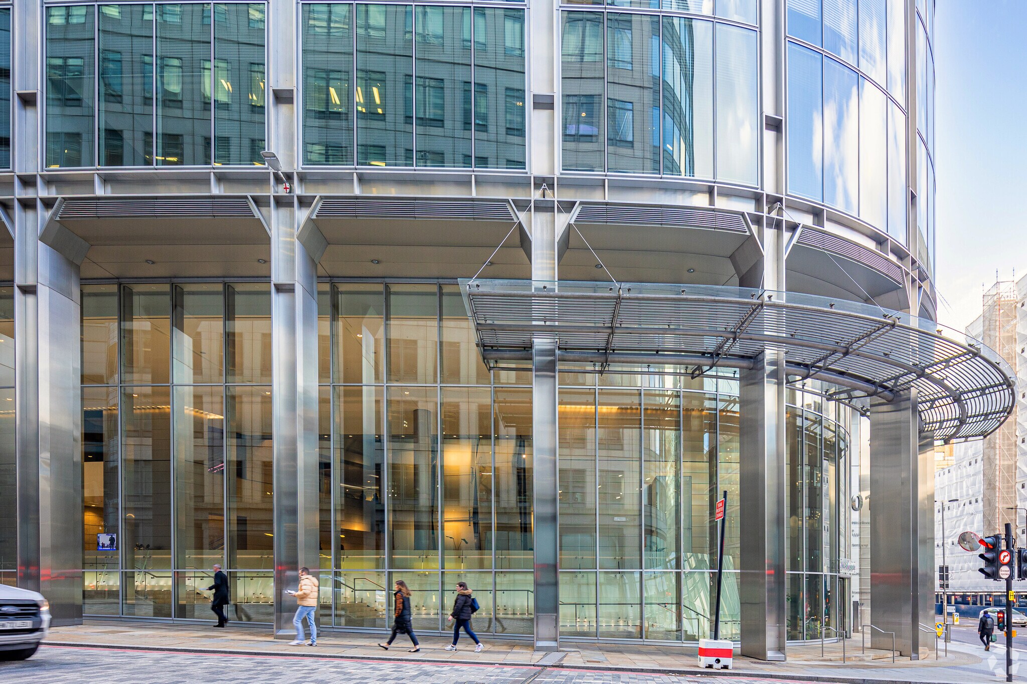 Retail Space to Rent in 201 Bishopsgate, London, EC2M 3AE - 707 sq ft ...