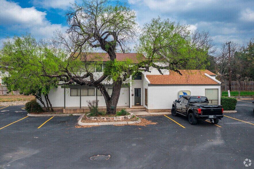 1015 NW Loop 410, San Antonio 78213 | LoopNet UK