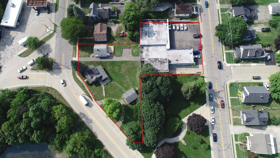 1100 Starkweather St, Plymouth, MI 48170