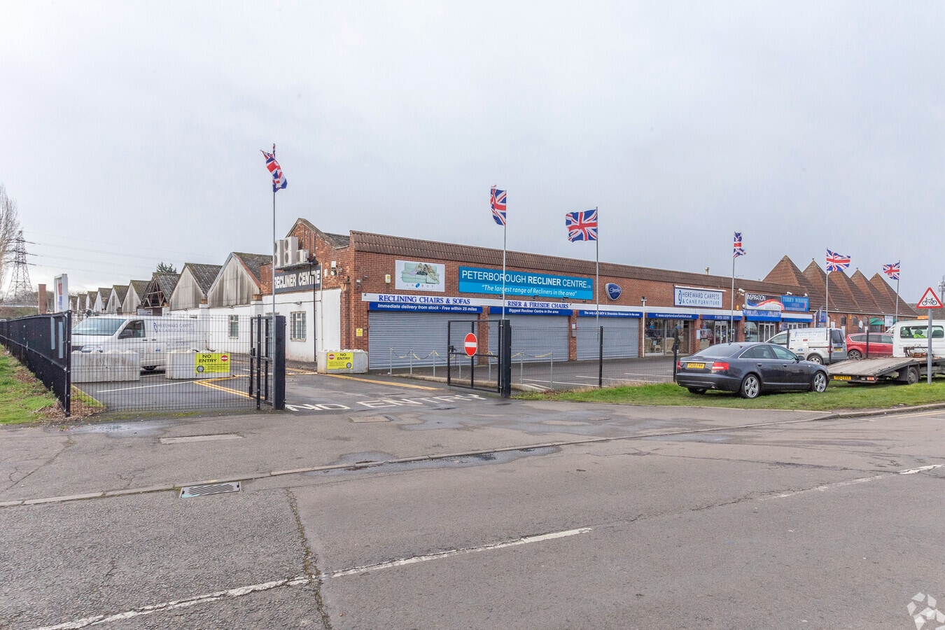 Mancetter Sq, Peterborough, PE4 6BX | LoopNet UK