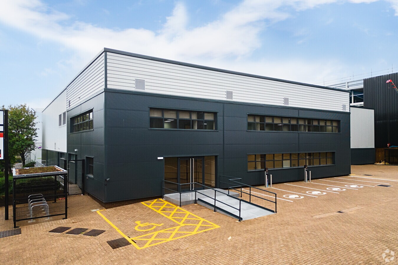 Industrial Space to Rent in 16 Colonial Way, Watford, WD24 4YT - 36,044 ...