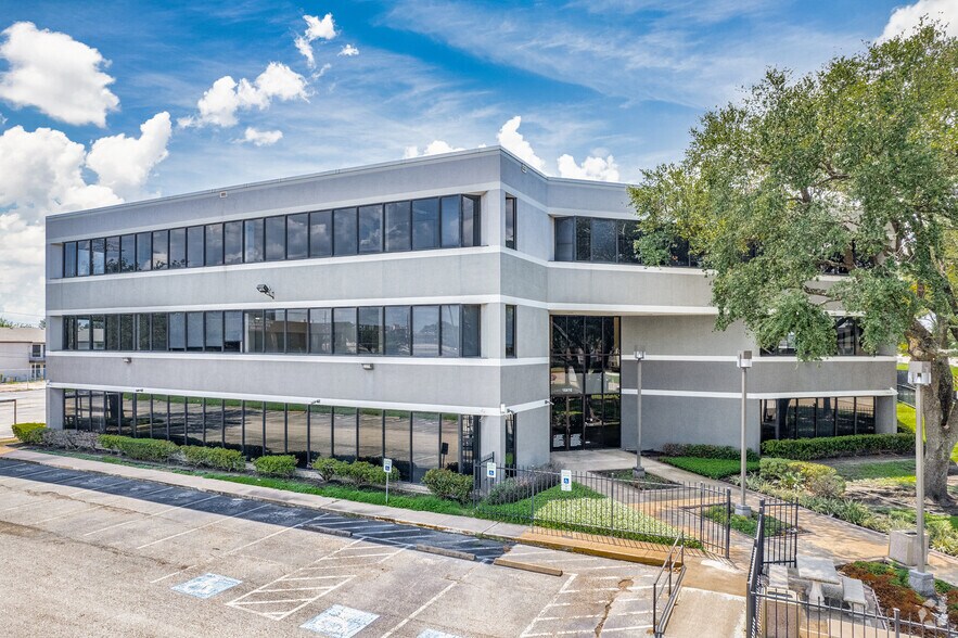 16416 Northchase Dr, Houston 77060 - North Harris Parkway Center ...