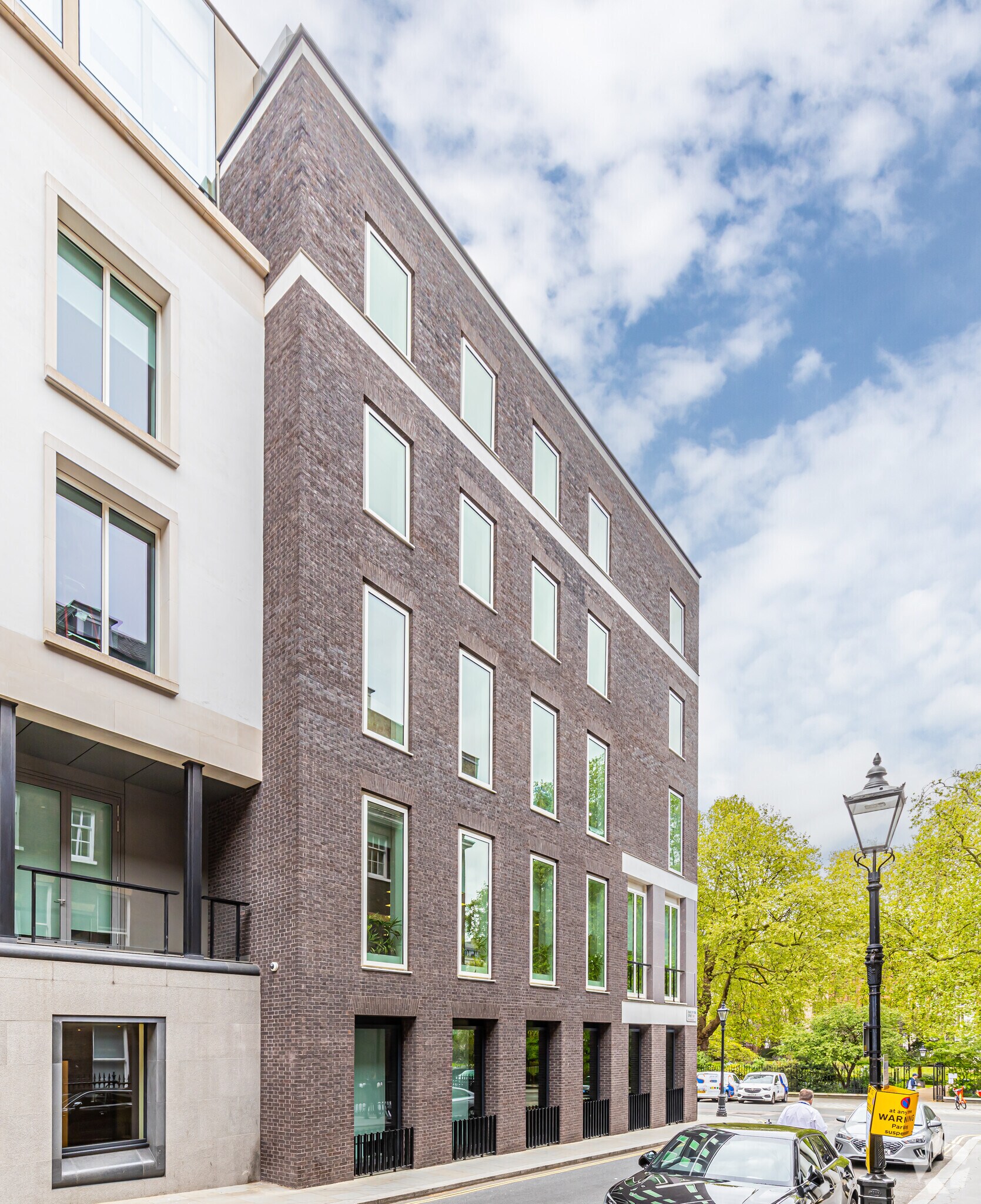8 St. James's Sq, London, SW1Y 4JU - Office to Rent - 12,763 sq ft - GBR