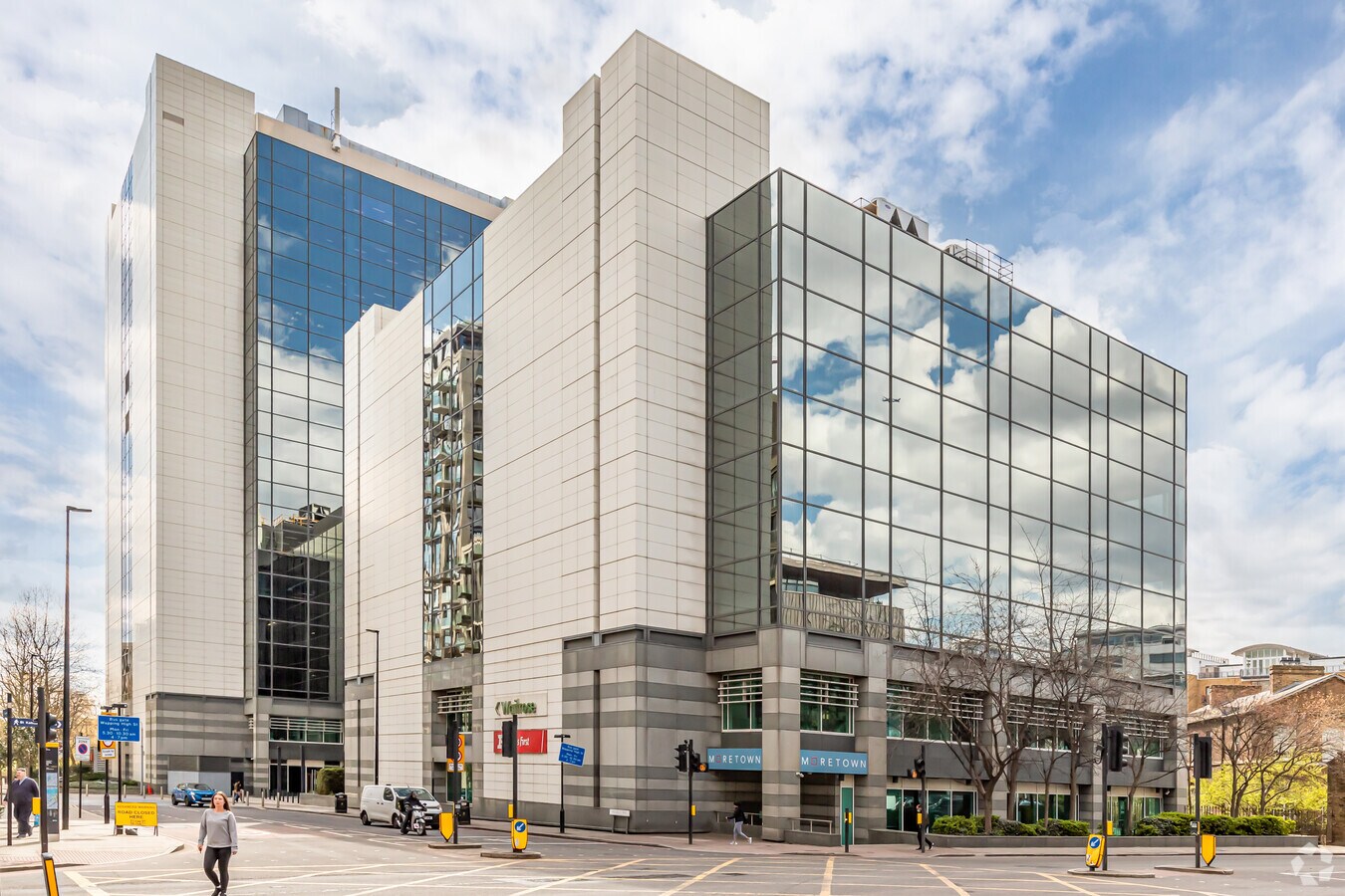 2 Thomas More Sq, London, E1W 1YN - Office for Lease | LoopNet UK