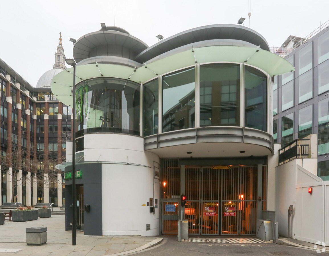 2-3 Old Change Ct, London, EC4M 8EN - Retail for Lease | LoopNet UK