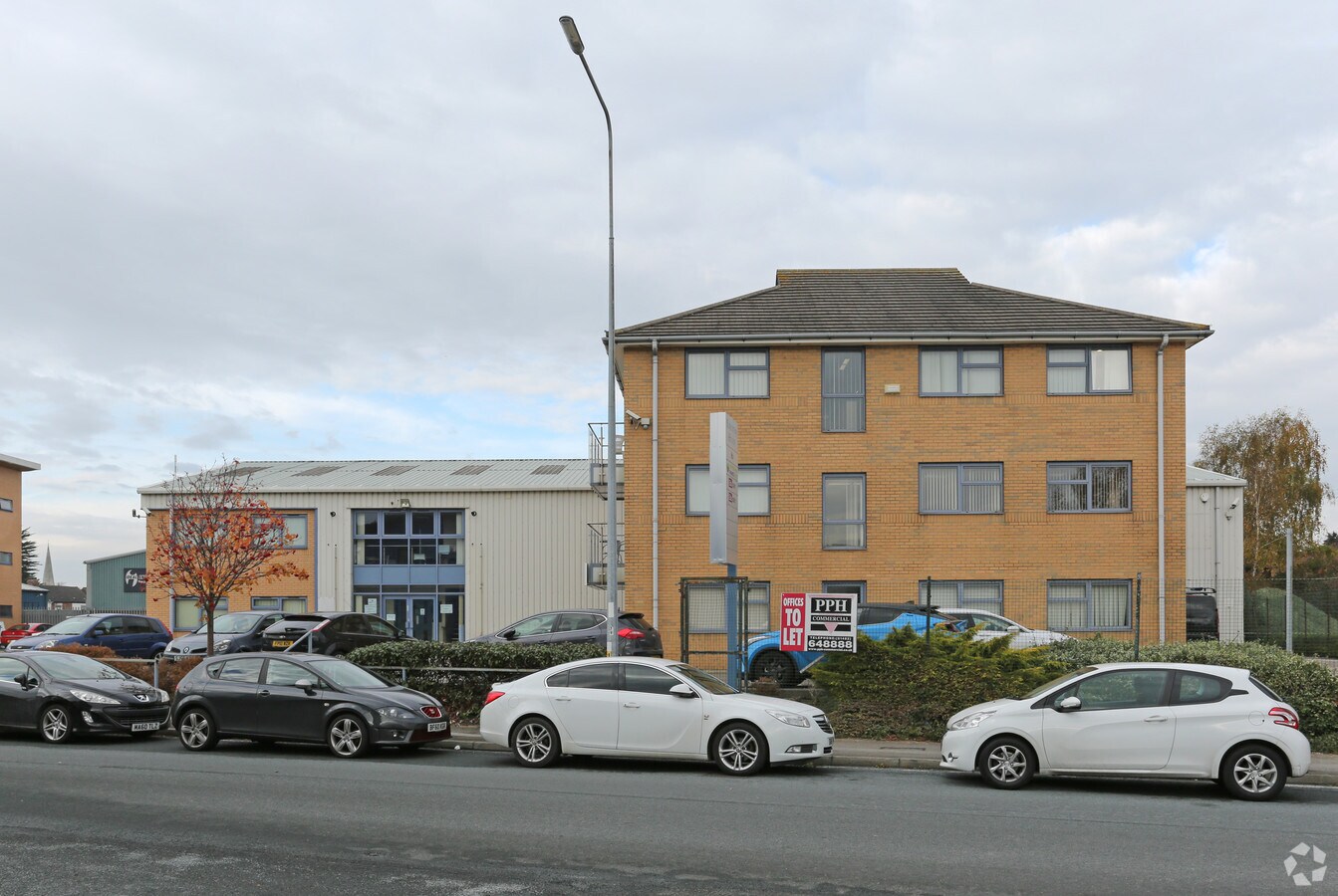 Saxon Way, Hessle HU13 9PB | LoopNet UK