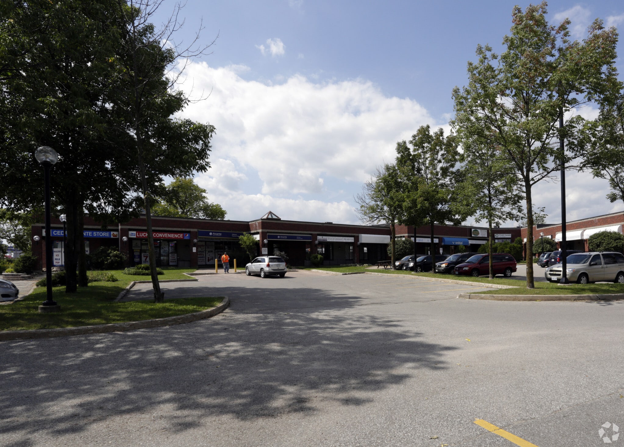 4 Cedar Pointe Dr, Barrie L4N 5R7 - Retail for Rent | LoopNet.co.uk