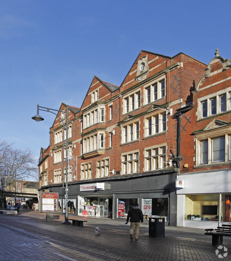 23-33 The Parade, Watford WD17 1LQ | LoopNet UK