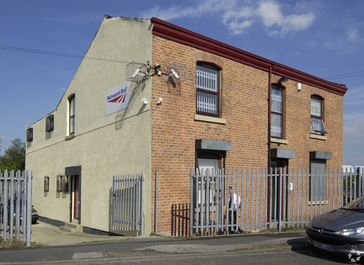 New Craven Gate, Leeds LS11 5NF | LoopNet.co.uk