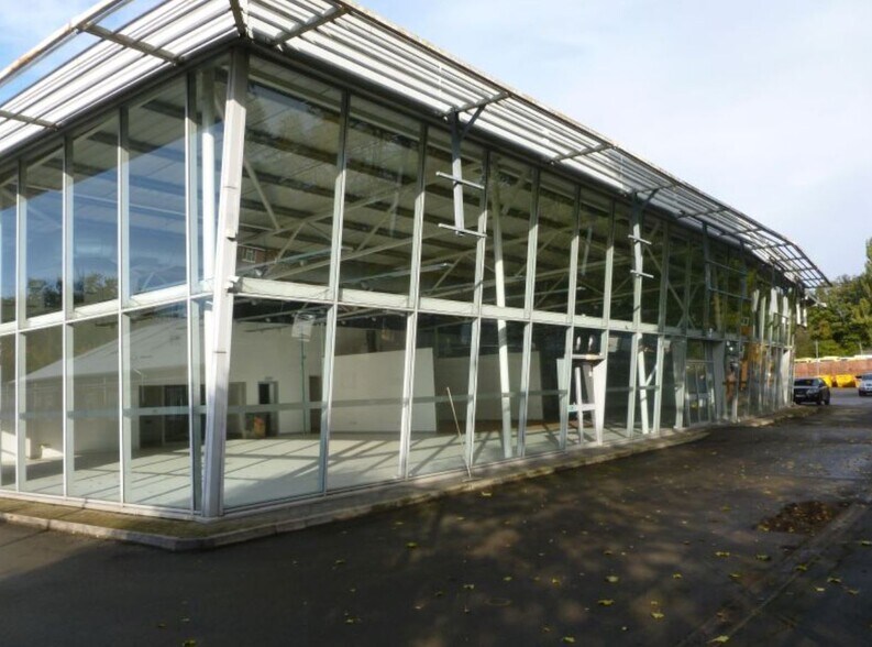 231 Colney Hatch Ln, London, N11 3DG | LoopNet UK