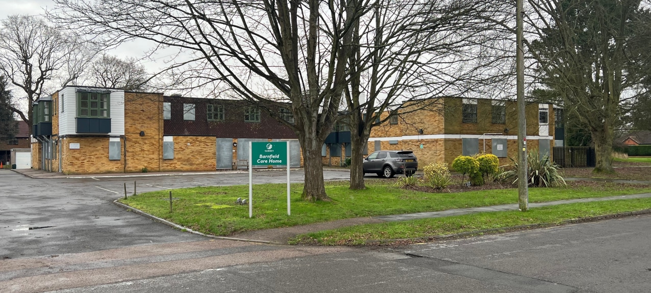 24 Upfield, Horley, RH6 7LA - GBR