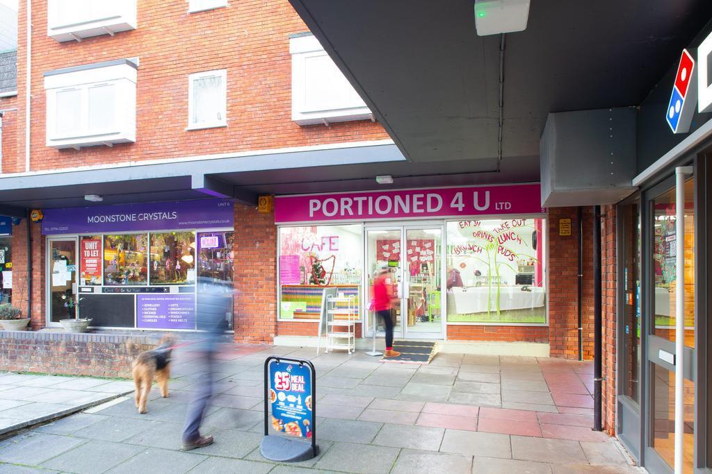 Premier Way, Romsey, SO51 9AQ - Quadrangle - Retail for Rent - 646 SF - GBR