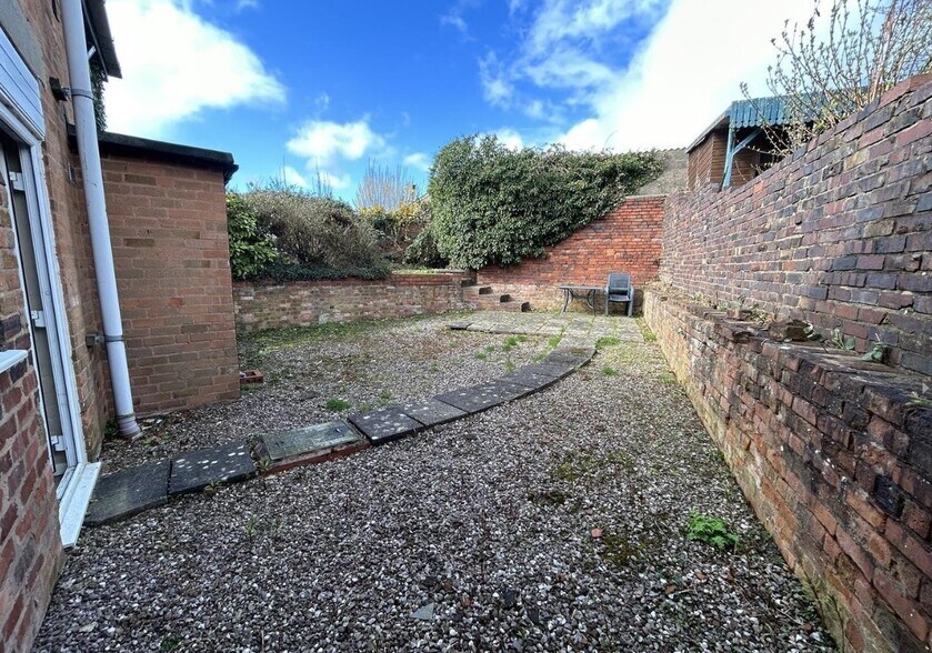 27 Blackberry Ln, Halesowen, B63 4NX - Industrial for Sale | LoopNet UK