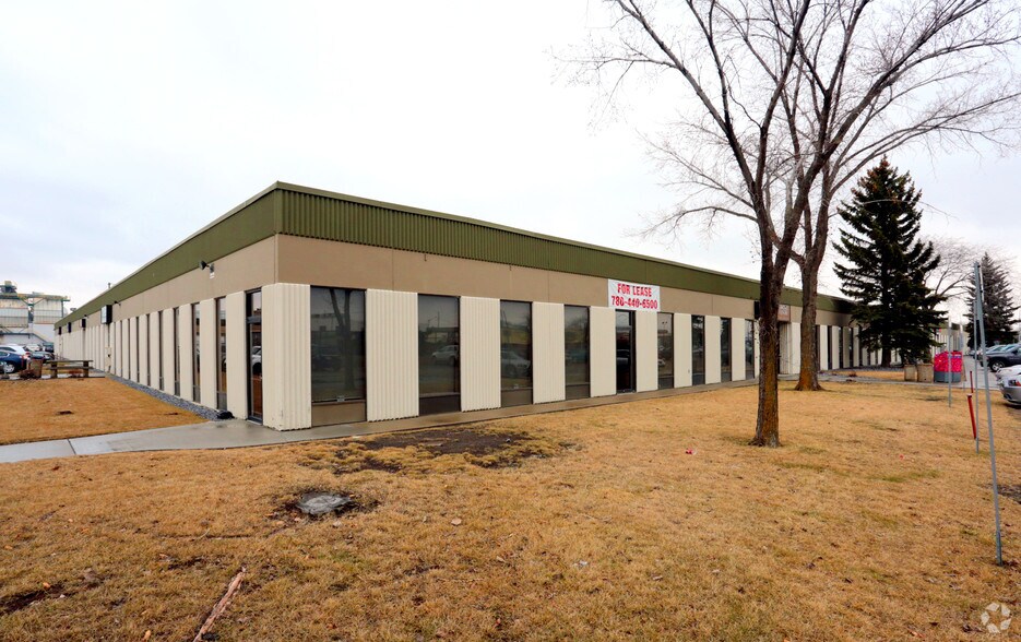 6325 Gateway Blvd NW, Edmonton T6H 5H6 - Argyll Centre | LoopNet UK