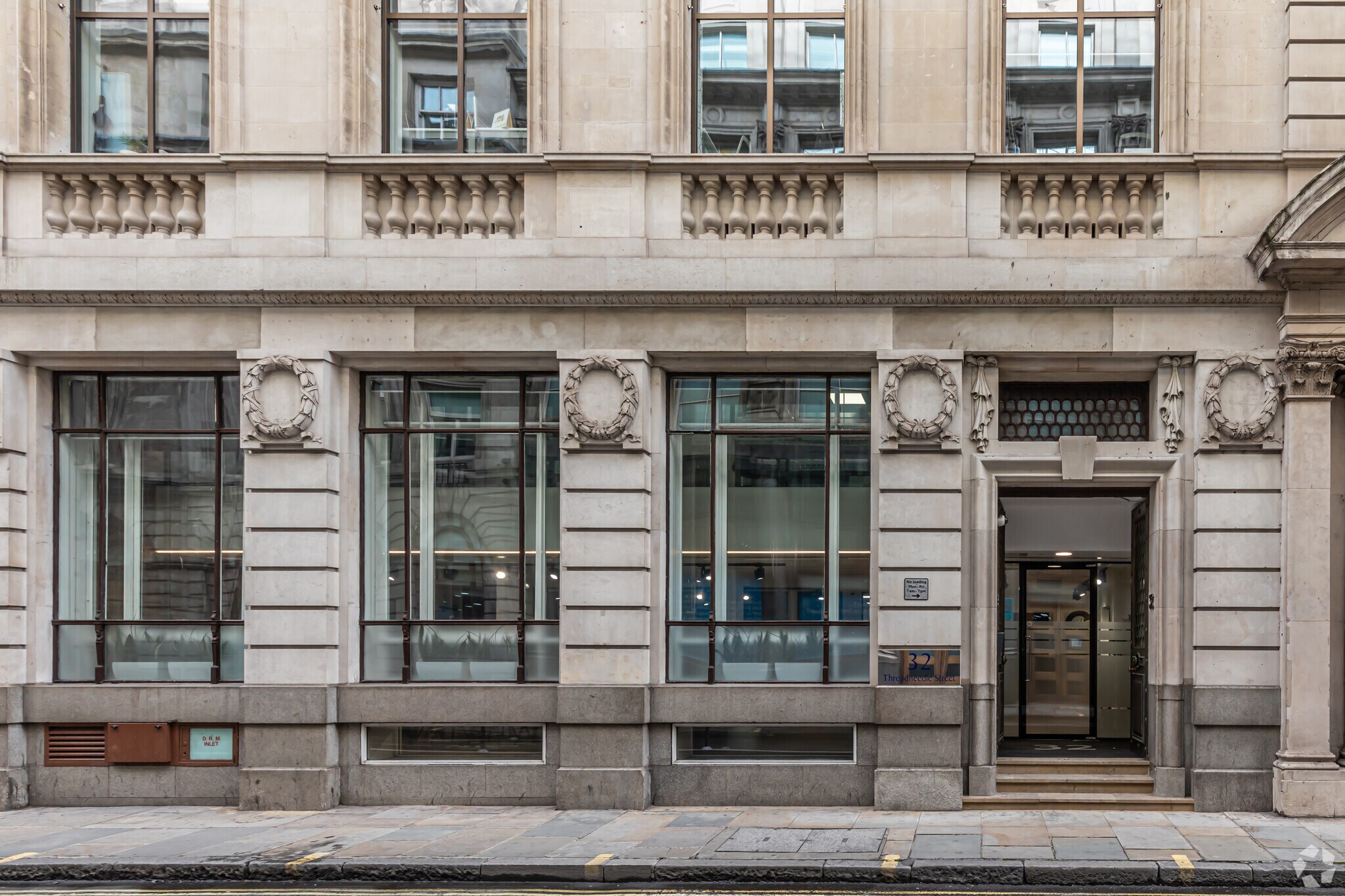 Office Property for Sale in 32 Threadneedle St, London, EC2R 8AY ...