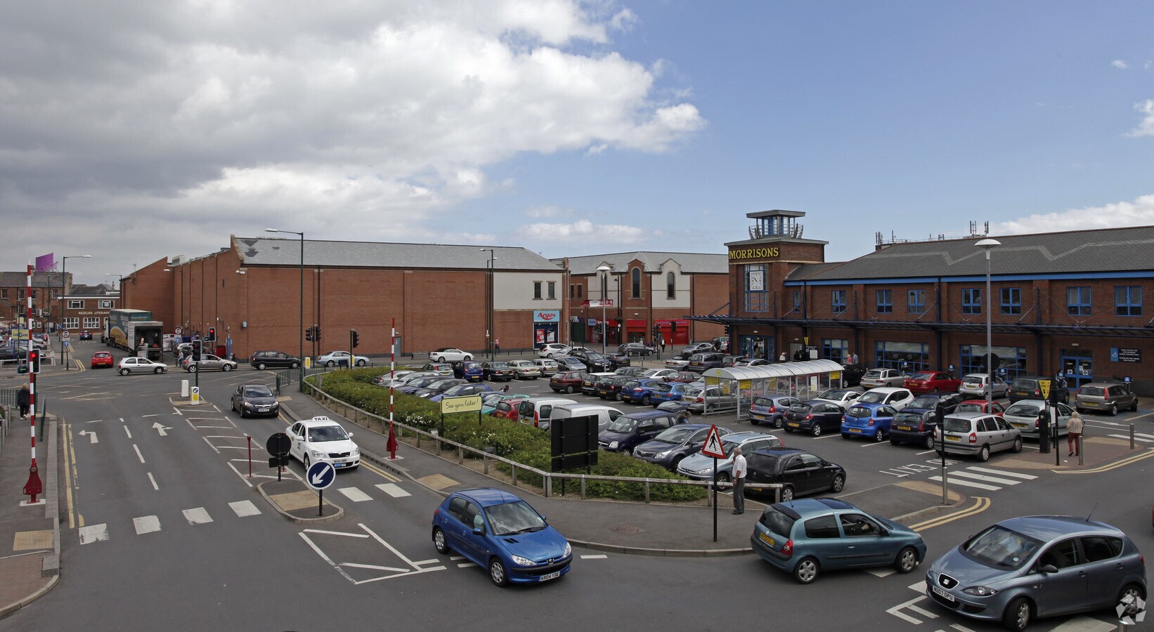 7-11 Regent Walk, Redcar TS10 3FB | LoopNet UK