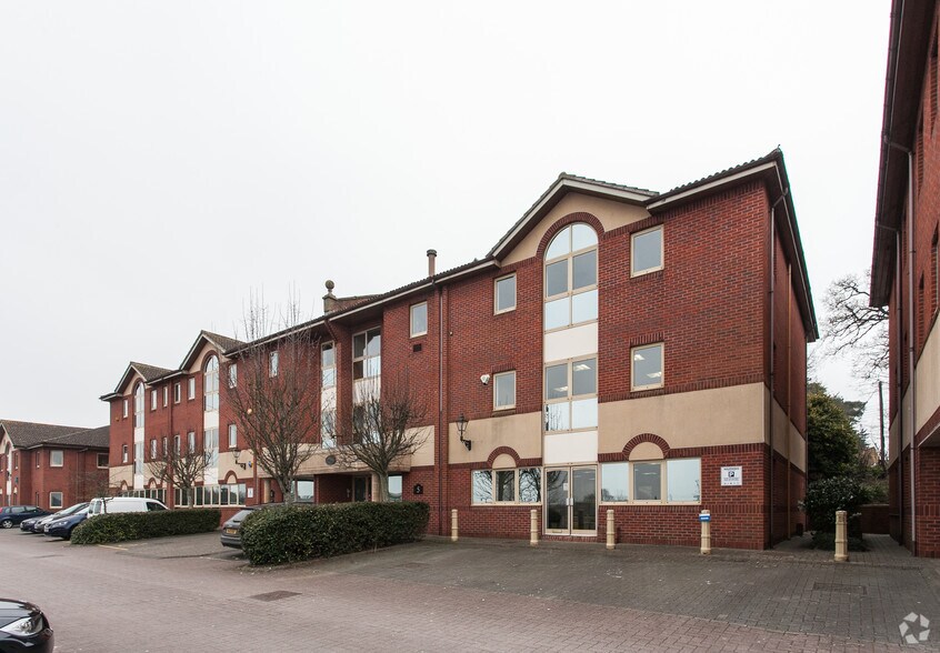 Harrier Way, Exeter, EX2 7HU - GBR